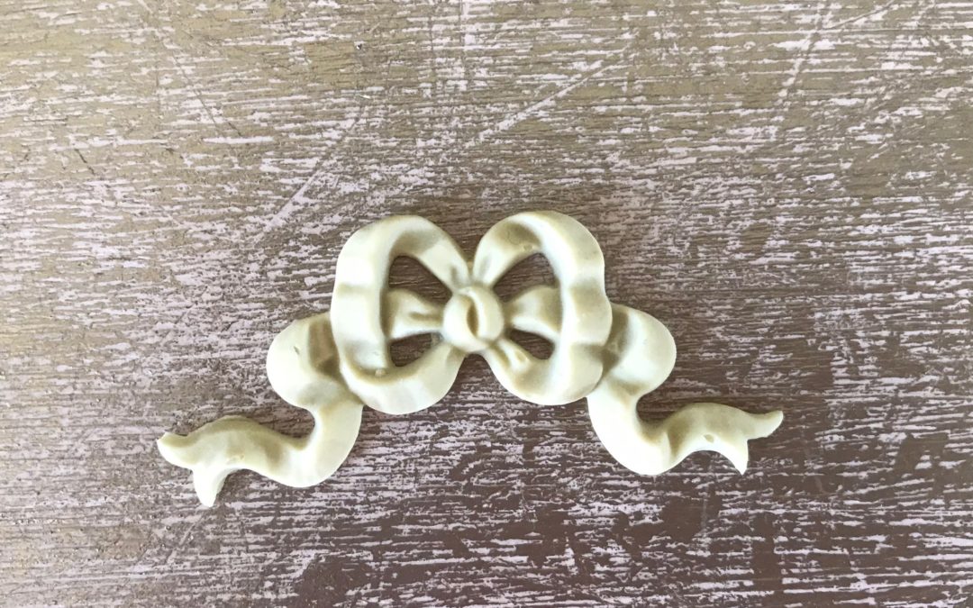 Bow Applique | Efex Mouldings | Dooney & Daughters