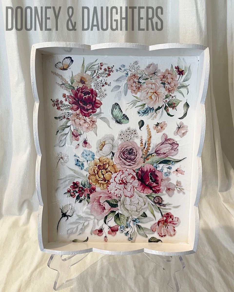 Decorated Scallop Tray | Small Tray | Dooney & Daughters