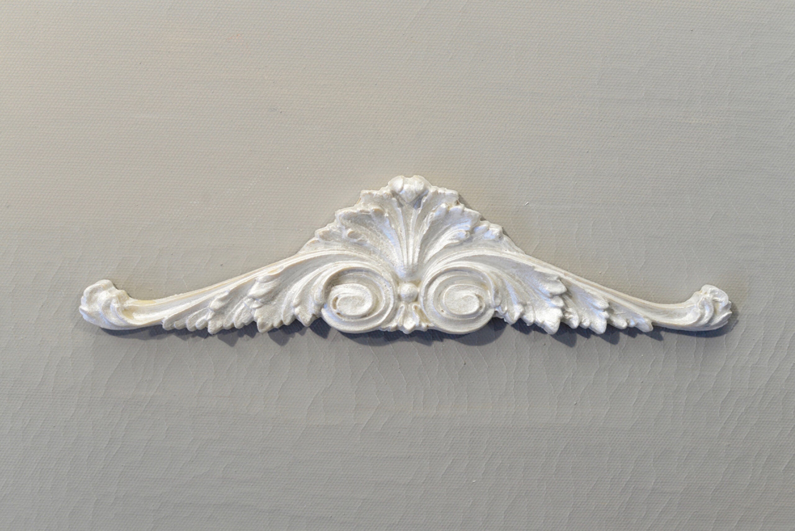 Pediment P7 Shell and Scroll | Efex Latex Moulding | Dooney & Daughters